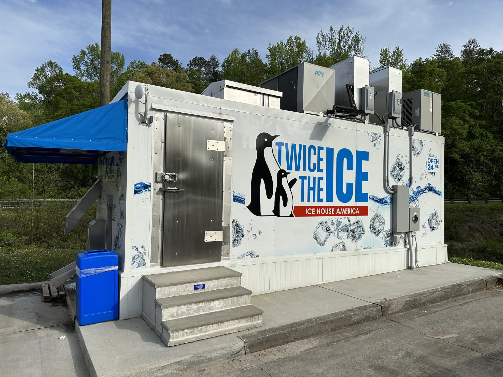 The Biggest Ice & Water Vending Machine | The Ice House